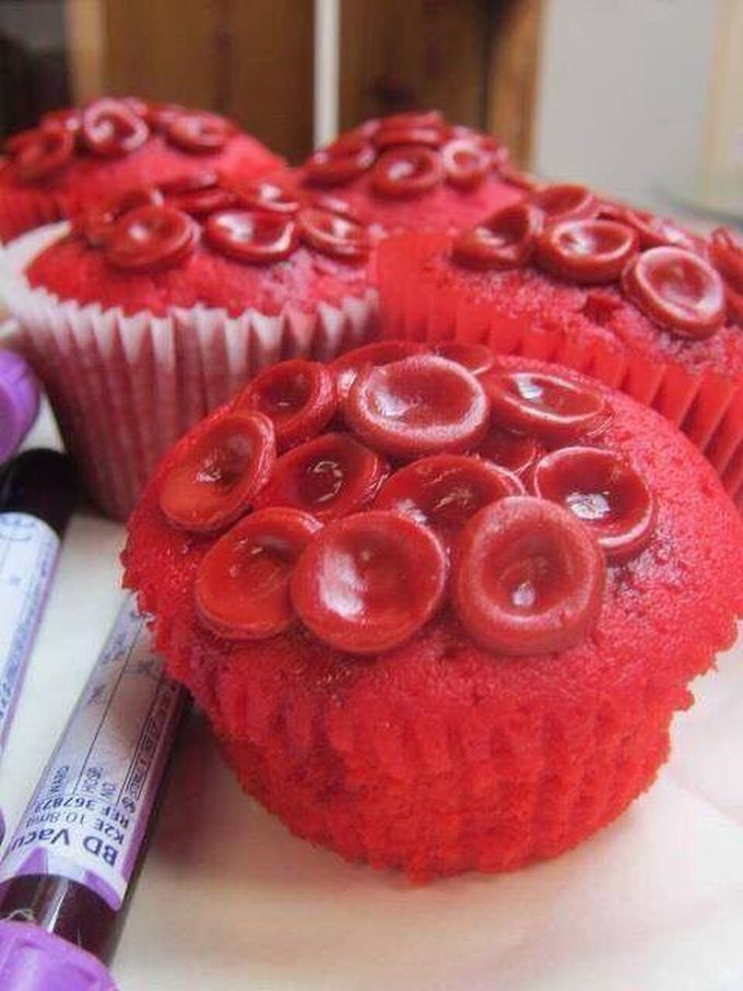 Red blood cell cup cakes ..... - MEDizzy